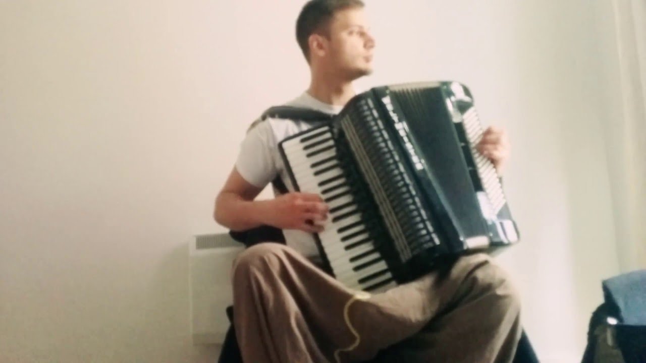 Charlie Harris's Reel (Irish traditional) accordion - YouTube