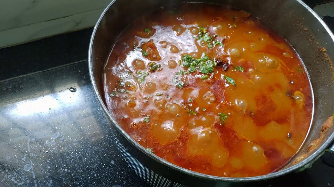 Allu puri and channa masala - YouTube