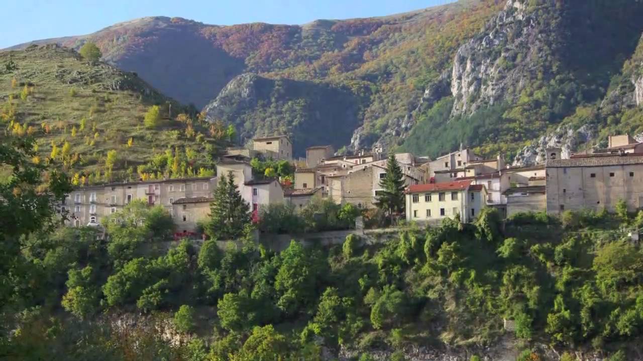 CASTROVALVA (AQ)-2010 - YouTube