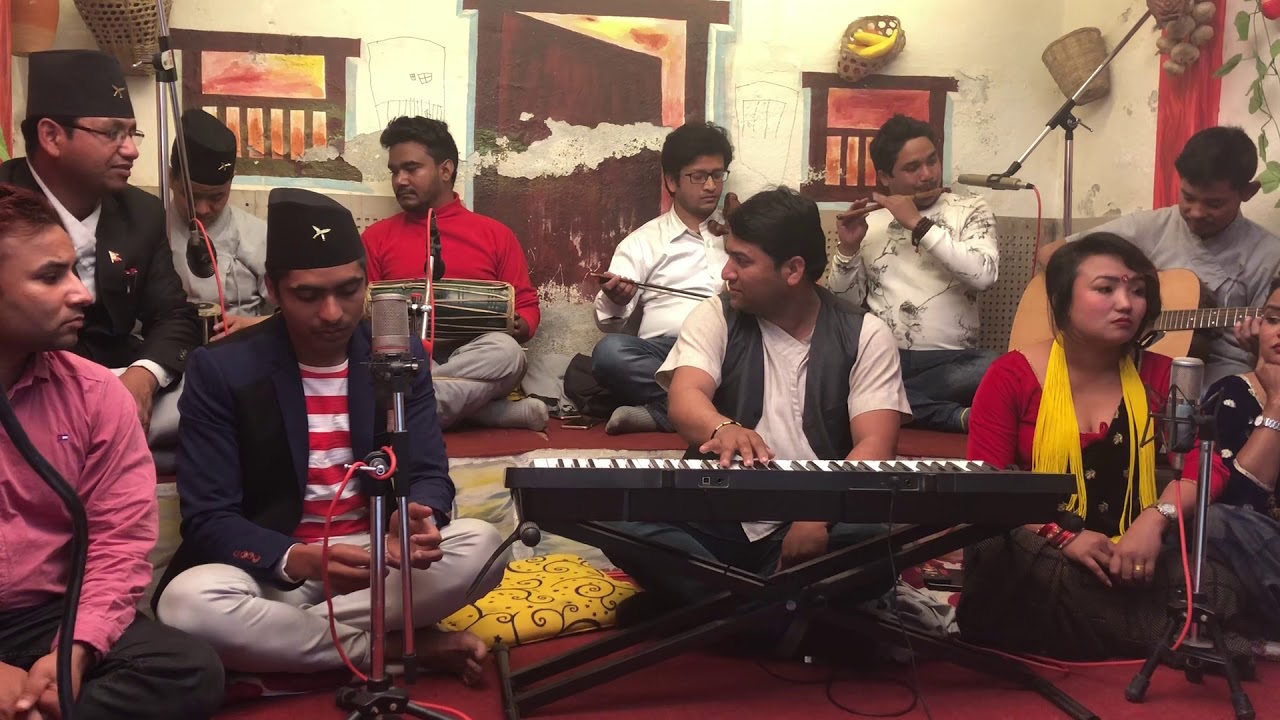 AALAP RODHI GHAR मा गाउनु को मजा बेग्लै दर्सक नचाउनि बाजा र नम्बर वान ...