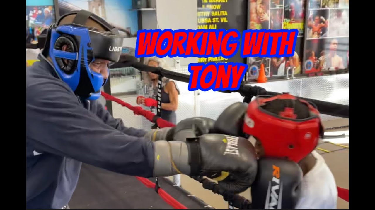 Working with Tony (kids boxing) - YouTube