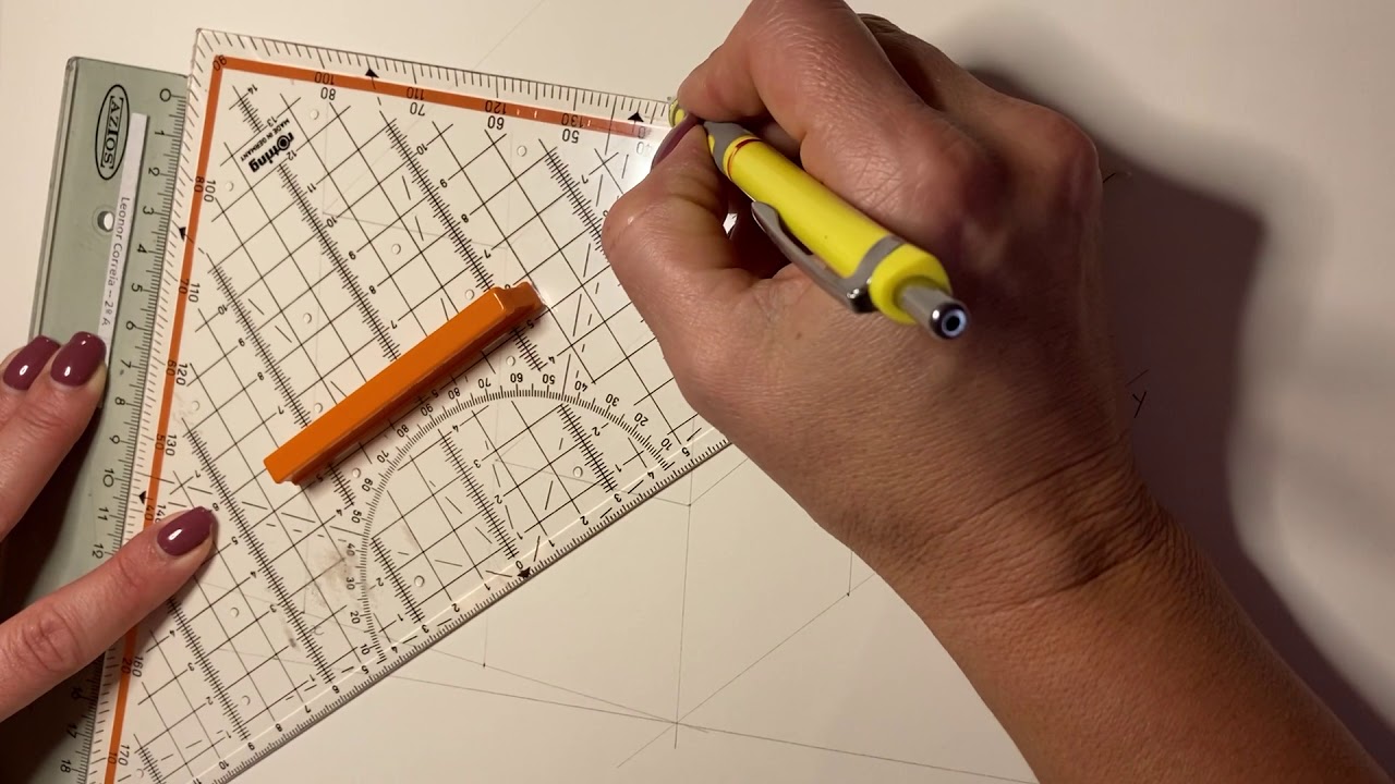 Como desenhar uma perspectiva dimétrica - YouTube