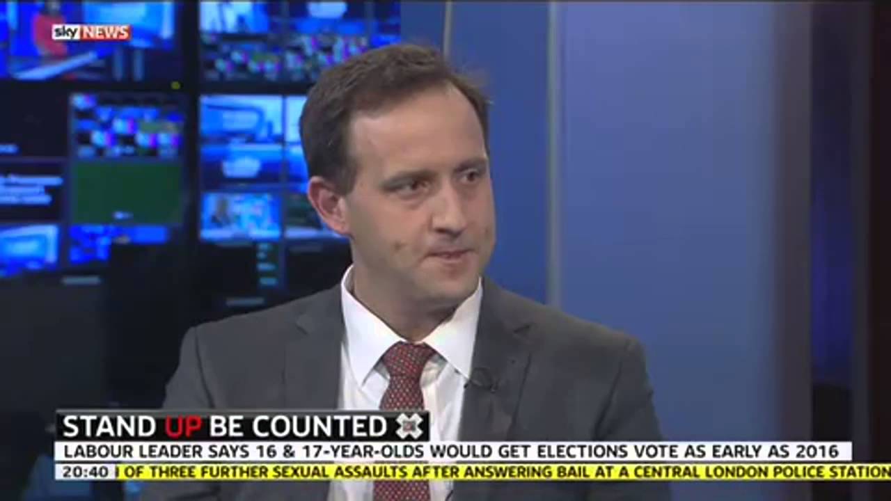 Votes at 16 - A Politics Teacher Speaks - YouTube