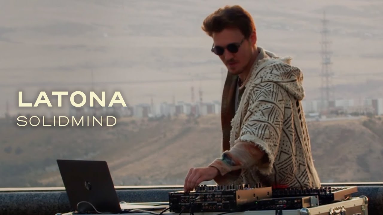 Solidmind - Latona (live version) SMHQ - YouTube