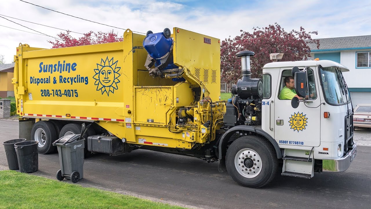 Autocar ACX - Heil MultiTask SL Garbage Truck - YouTube