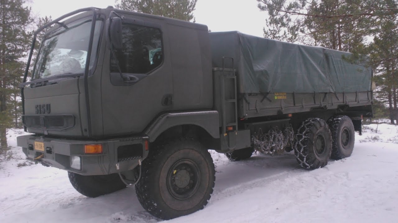 Finnish Army Truck Sisu E11 Cummins Cold Start -8C - YouTube