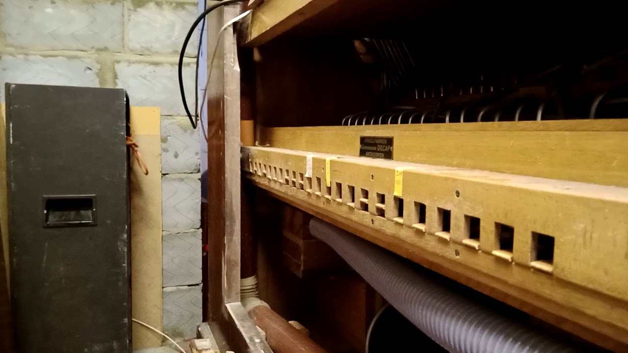 Bohemian Rhapsody played on 121-key Decap Organ - YouTube