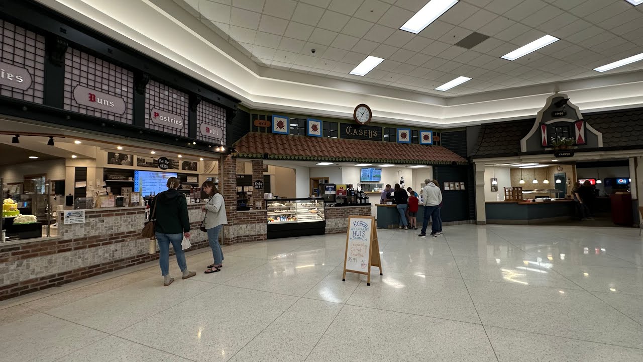 Centre Mall (Sioux Center, IA) - a cozy mall with a bakery - YouTube