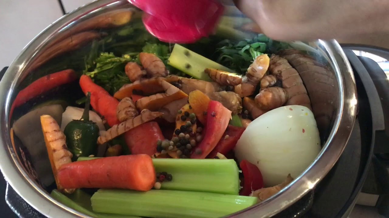 Pressure cooker bone broth - YouTube