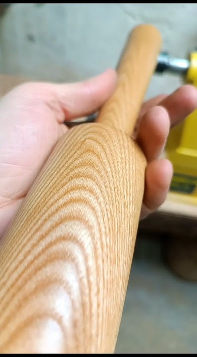 толкушка деревянная из ясеня на токарном станке - YouTube