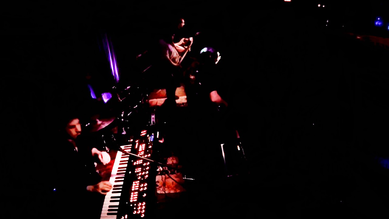 Jabbawaukee - "Moonlight" Live @ Dusk - YouTube