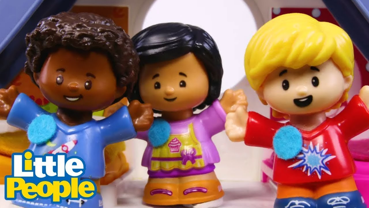 Little People Toys! | Tidying Together is Fun! - YouTube