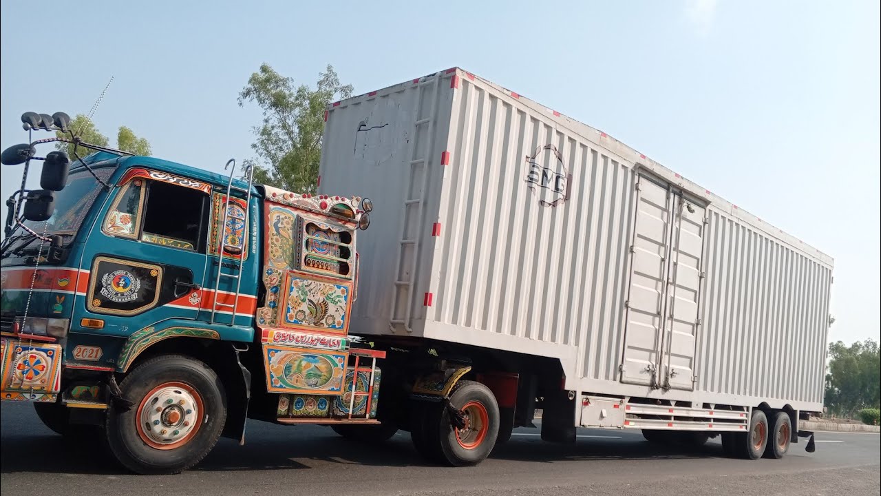 truck loading | Pakistan beautiful loaded truck | truck video | truck ...