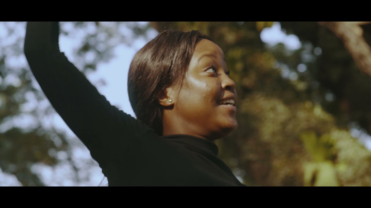 Michael Manya feat Prophete DjoGrace -Ta présence (Clip officiel) - YouTube