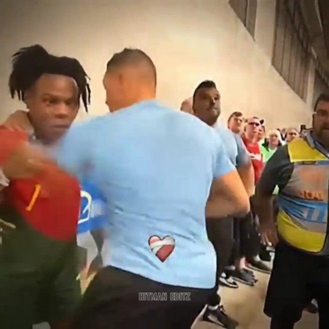 Speed Vs Ronaldo fighting ☠️ #shorts #ronaldo #ishowspeed #fypシ゚ - YouTube