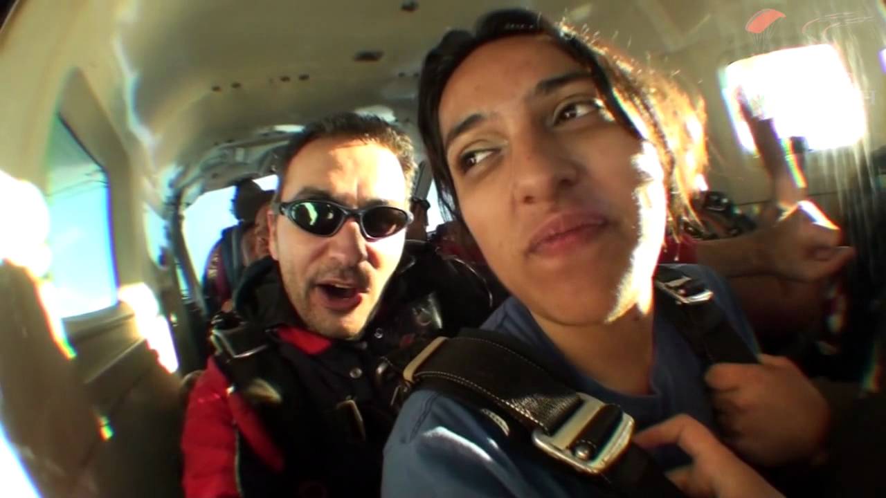 Sara Tandon's Tandem skydive! - YouTube