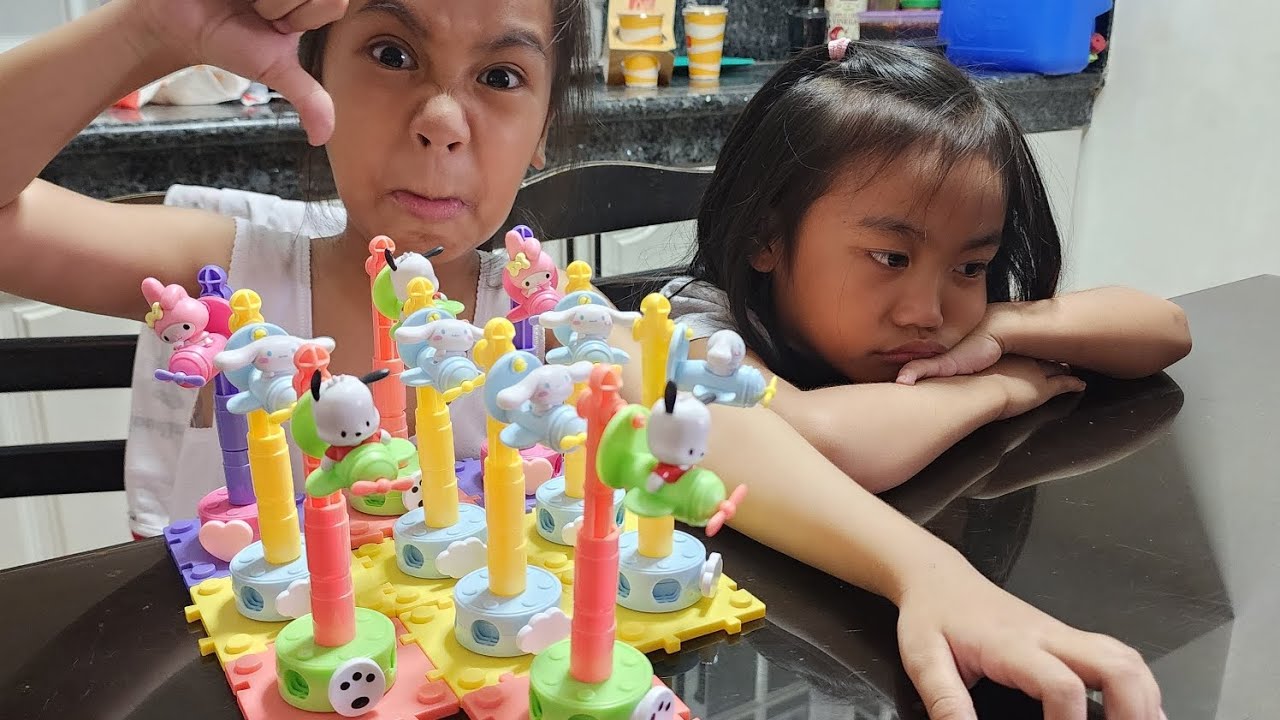 Unboxing Jollibee Blind Box Sanrio Character Wonderwheel - YouTube