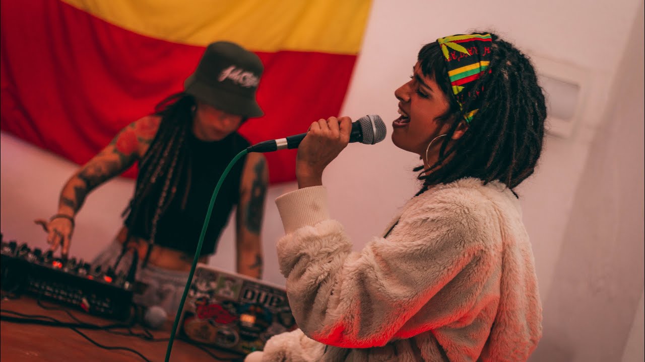 Jah Chata Selectress Live en Radio El Gato Tulipan // Invitada Raquel ...