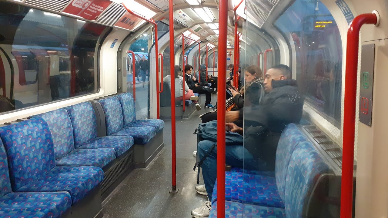 London Underground 1992 stock - Central Line - Ealing Broadway to White ...