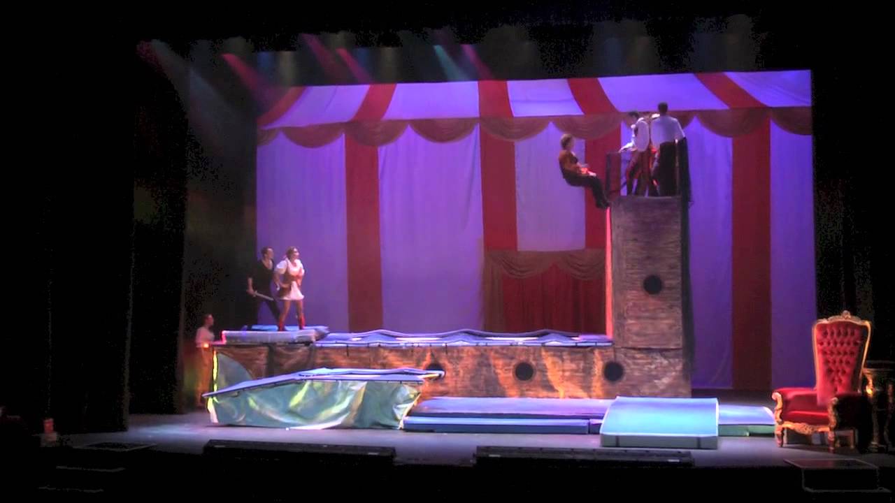 Circus Americana "Pirates" - YouTube