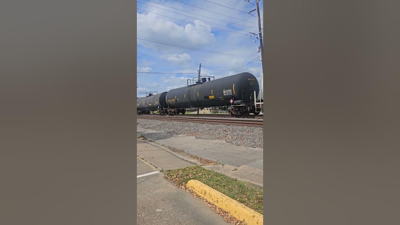 UP #8431 Arrives in Beaumont, Texas - YouTube