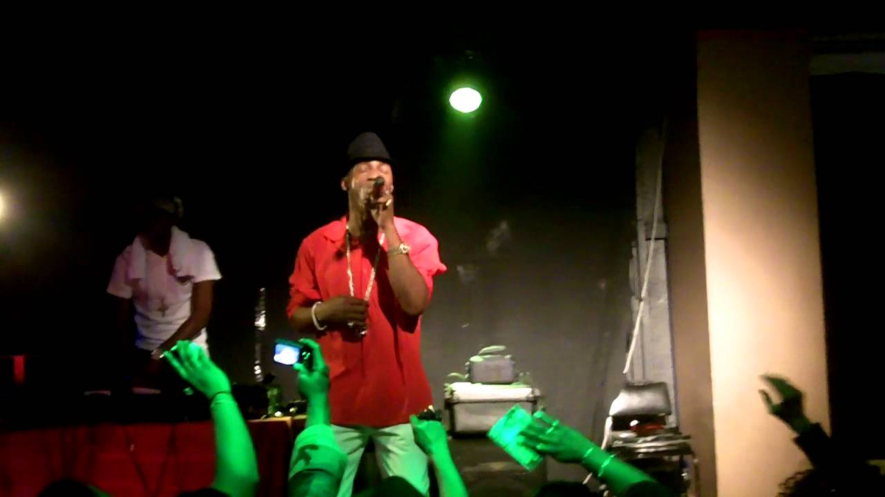 Sanchez-I'm Missing You(live)@NewKarribeanCity2011 - YouTube