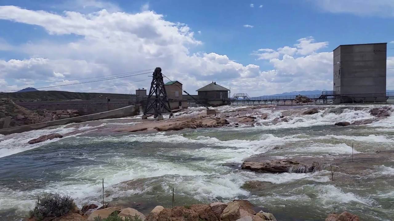 Pathfinder Reservoir Spill-Over 5/30/2016 [Part 2] - YouTube