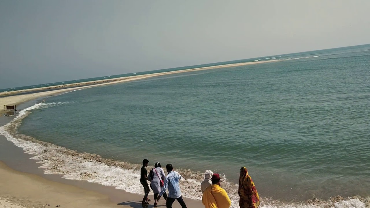 Ram Setu in RAMESWARAM on Bay of Bengal || Sri Lanka is only 18 ...