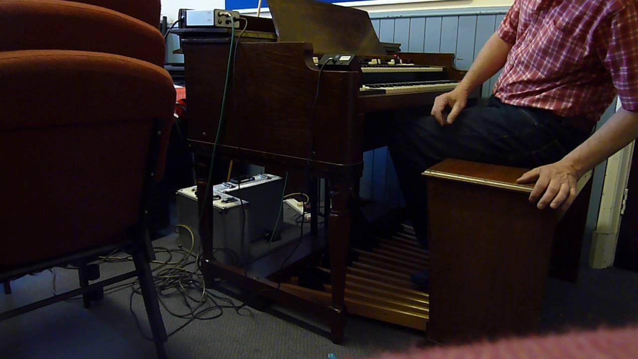 Hammond B3/BC/A100 - YouTube