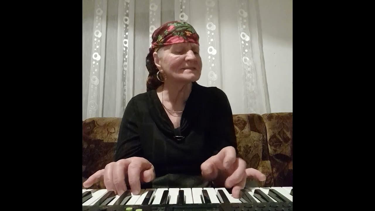 Тежко мина мойта младост..изпълнение на Рабие Неби! - YouTube