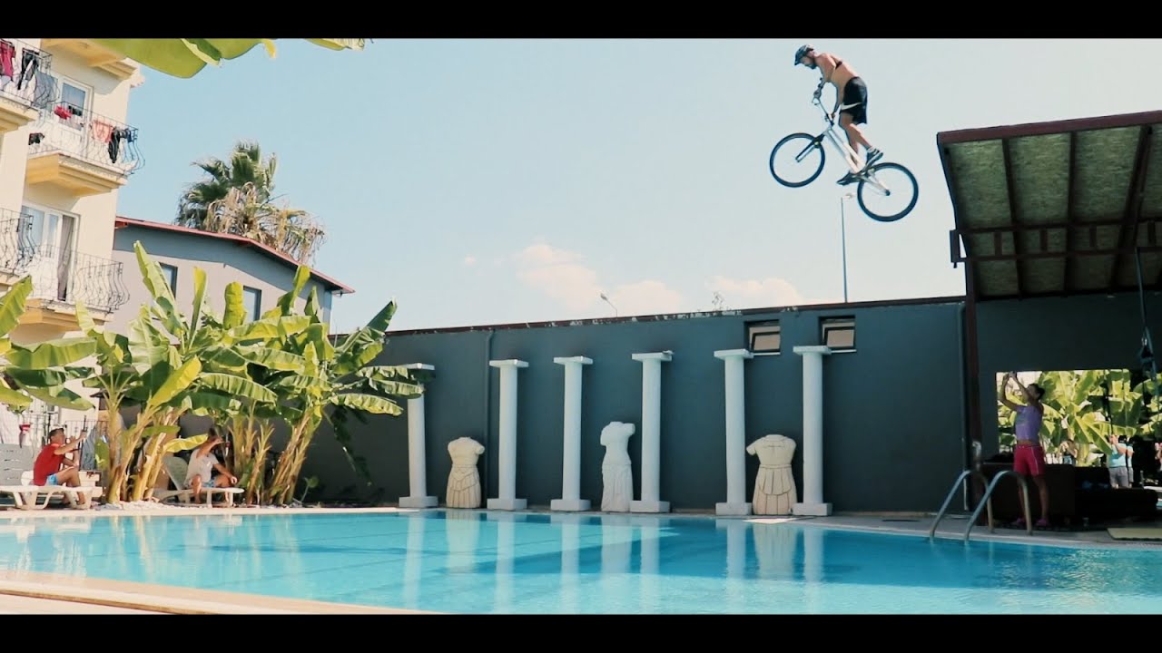 JUMP TO THE SWIMMING POOL WITH BIKE - YouTube