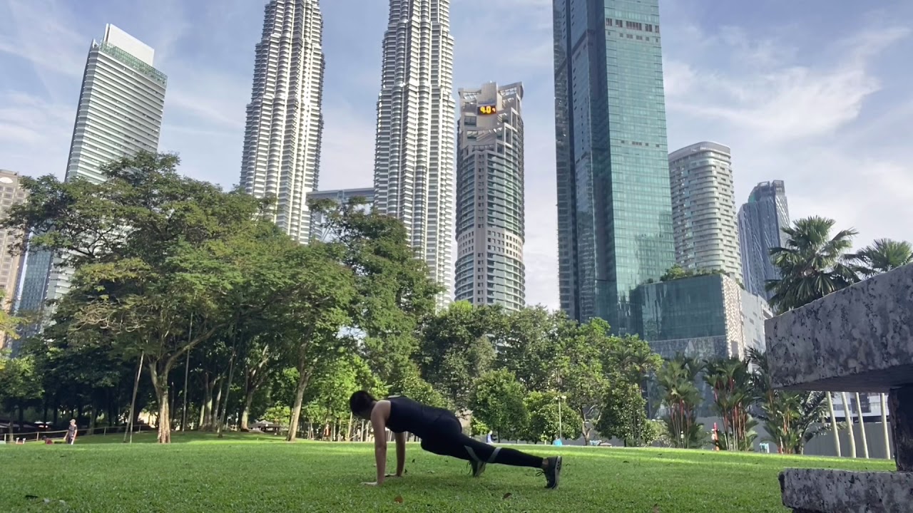 Lower Body/Core: Spider Lunges or Spiderman Lunge with Coach Felicia ...