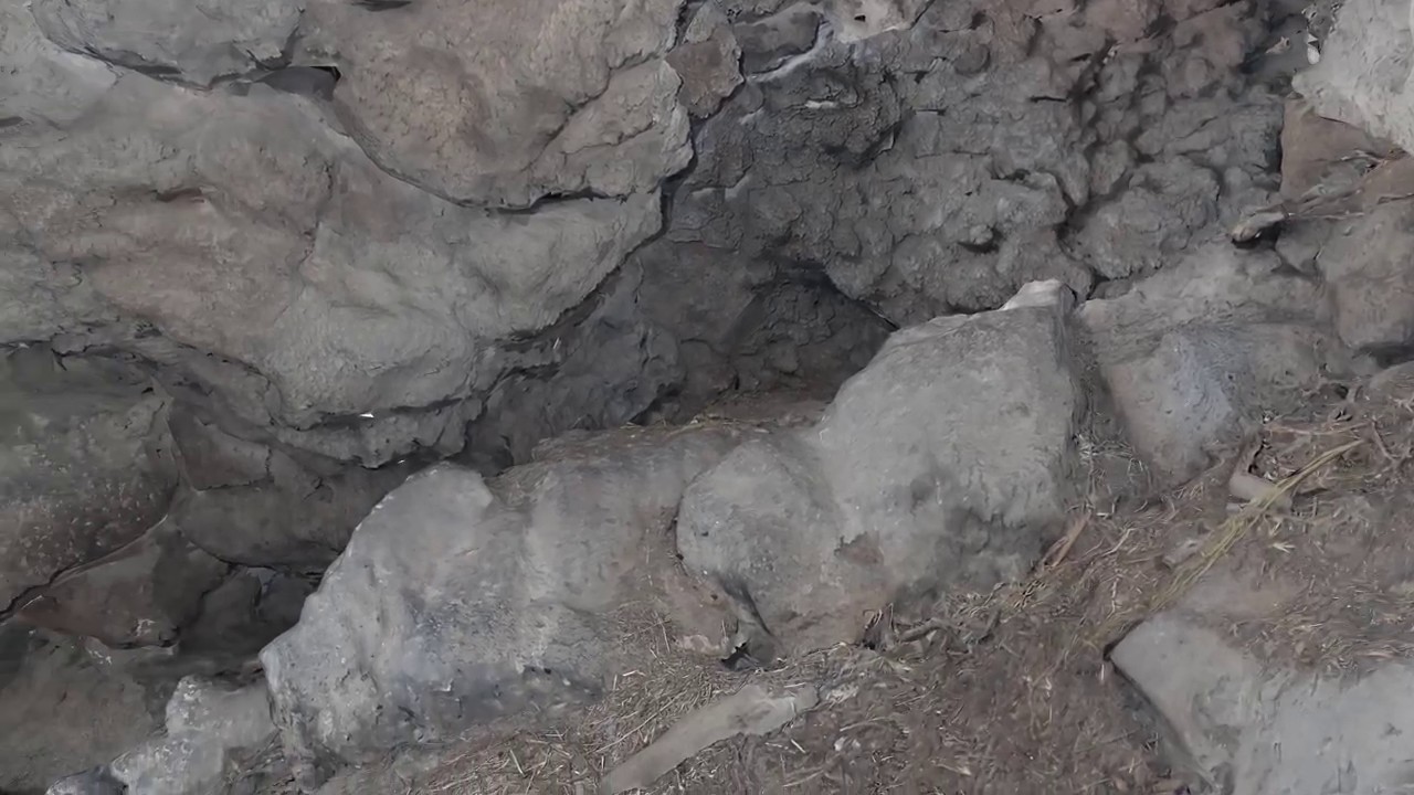 Ariel's Cave, model 1 8 1, 2160p60 - YouTube