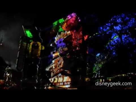 Disneyland: Disneyland Forever - Lion King & Jungle Book Projection Clip