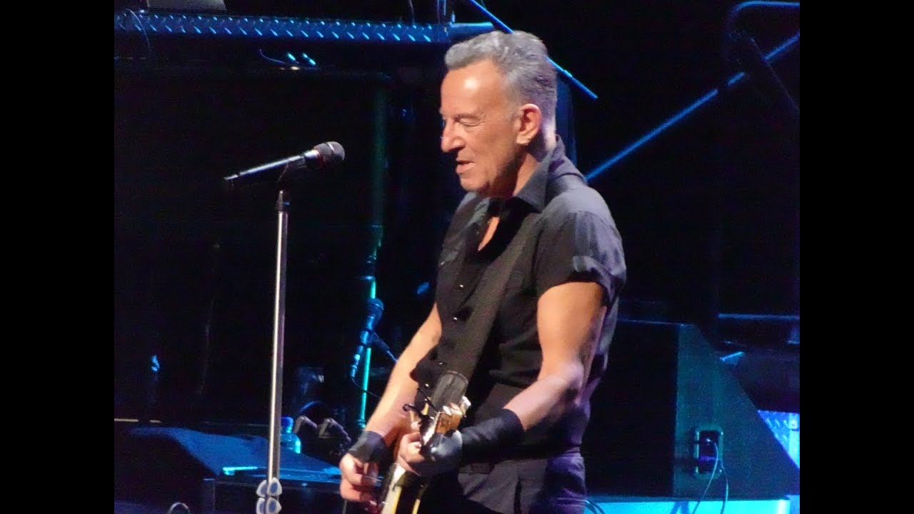 Bruce Springsteen & the E Street Band "No Surrender" at the Ball Arena ...
