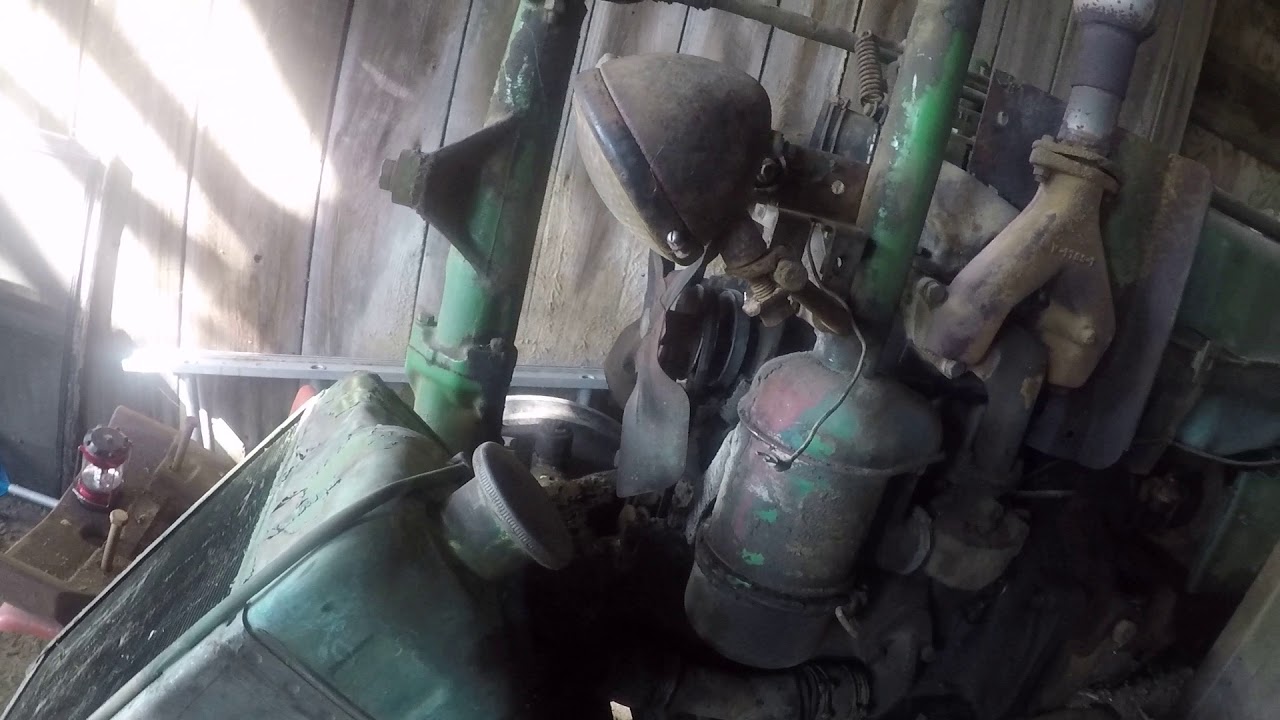 John Deere 40-S Radiator Removal - YouTube