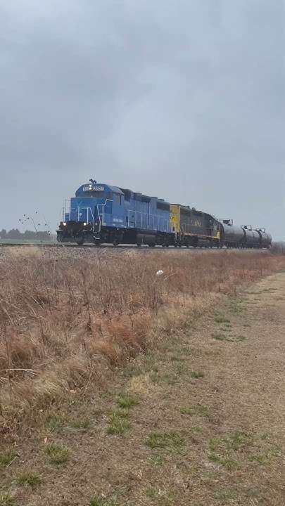 WAMX 3831 leads small load - YouTube
