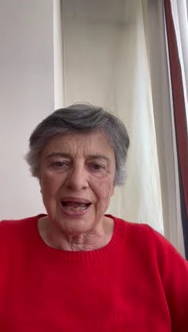 392 Le pillole di Angela | La chiesa cattolica è romana! - YouTube