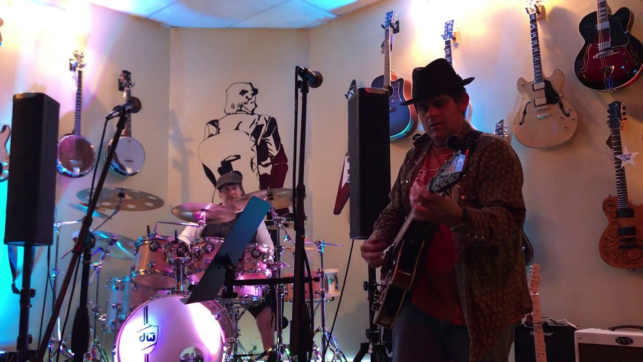 Nate Gates - Everybody sees the brickwall comin' but nobody's stoppin ...