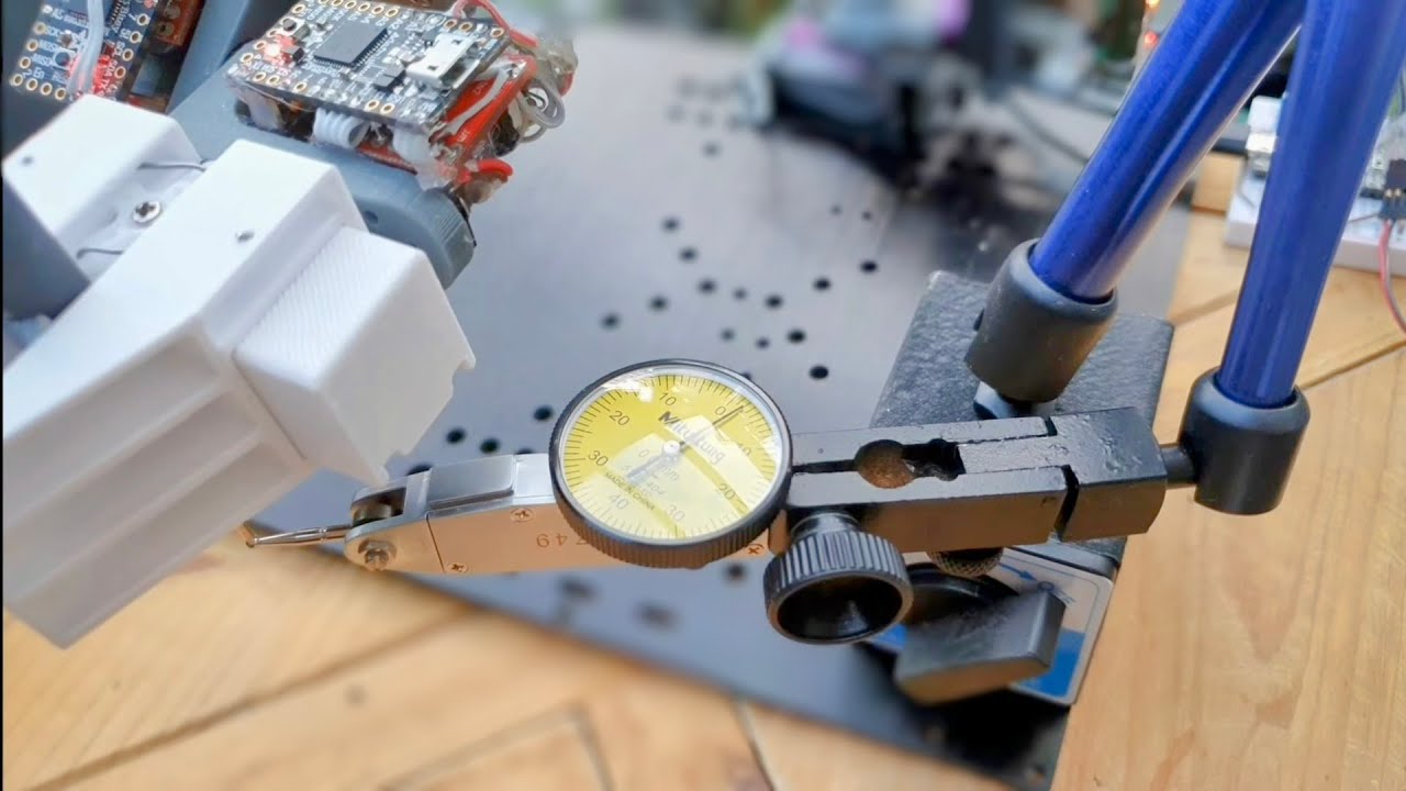 This robot has a static accuracy of +-0.05 mm! How? - YouTube