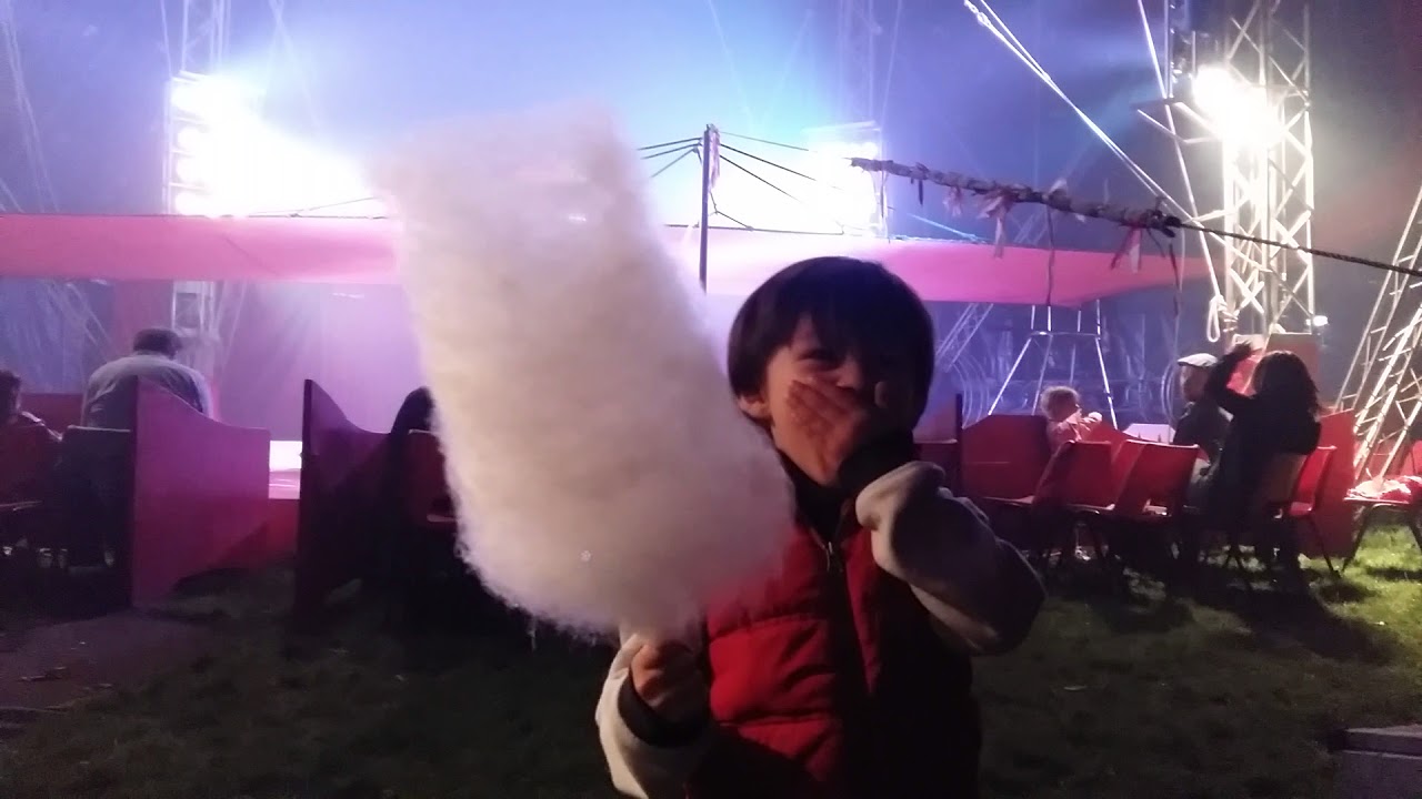 Making Candy floss at the Circus big candy floss baby kids children ...