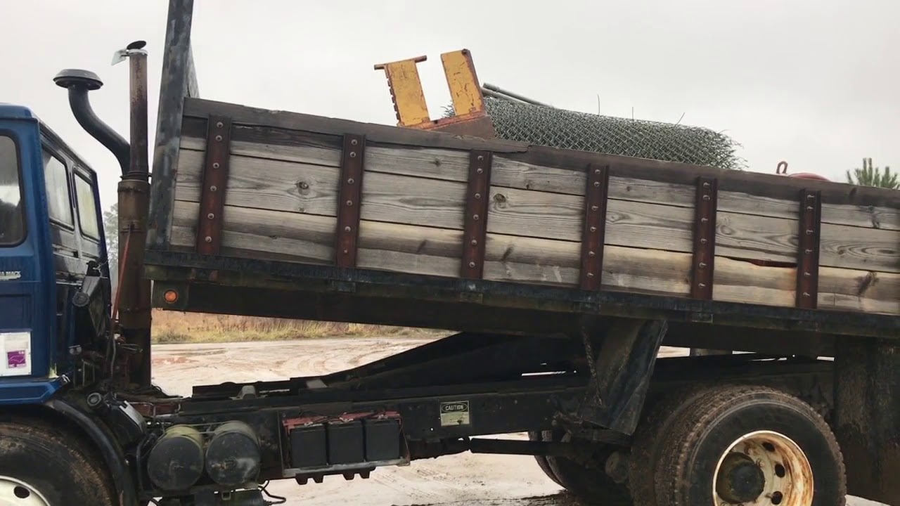 1986 MACK MIDLINER MS300 For Sale - YouTube