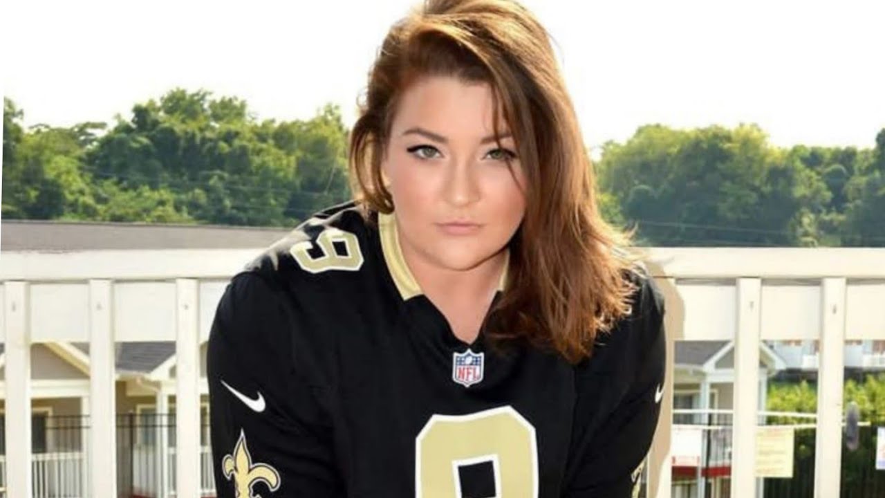 Sunny | Biography | Wiki | Curvy Plus size | Fashion Model & Lifestyle ...