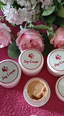 BB CREAM SAMA DAY CREAM NYA REDY BANYAK BESTIE - YouTube
