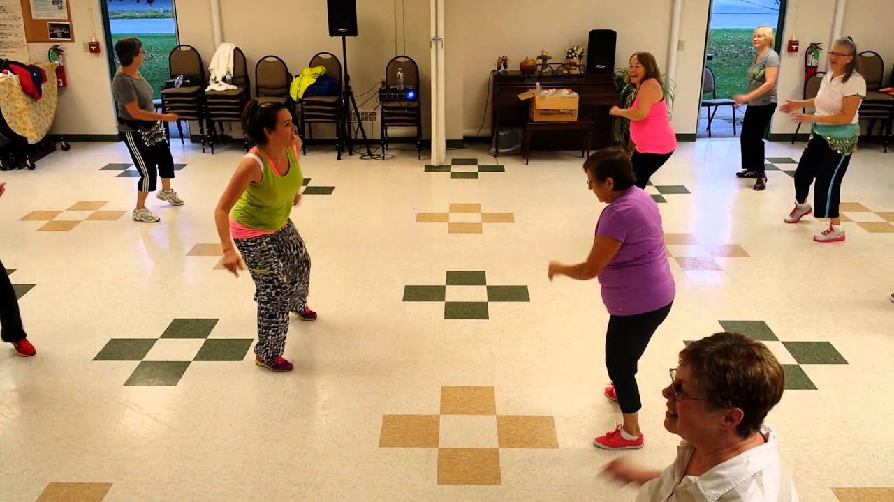 Split the room, super fun Zumba Song - YouTube
