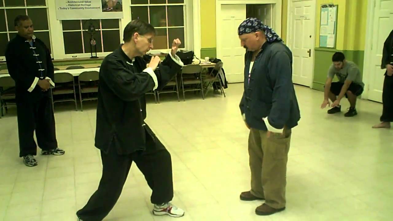 kung fu tiger claw with gliding step drill - YouTube