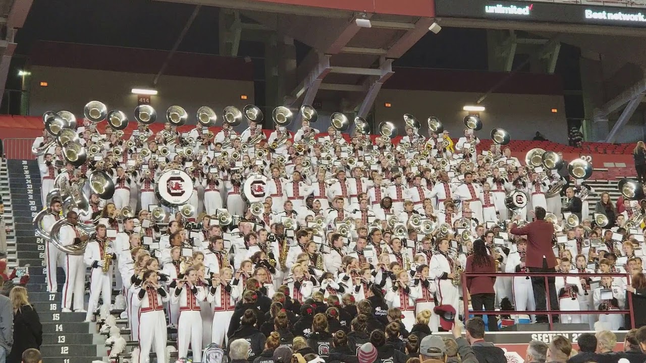 2017 USC Band post game Amazing Grace/America the Beautiful/ Thomas ...