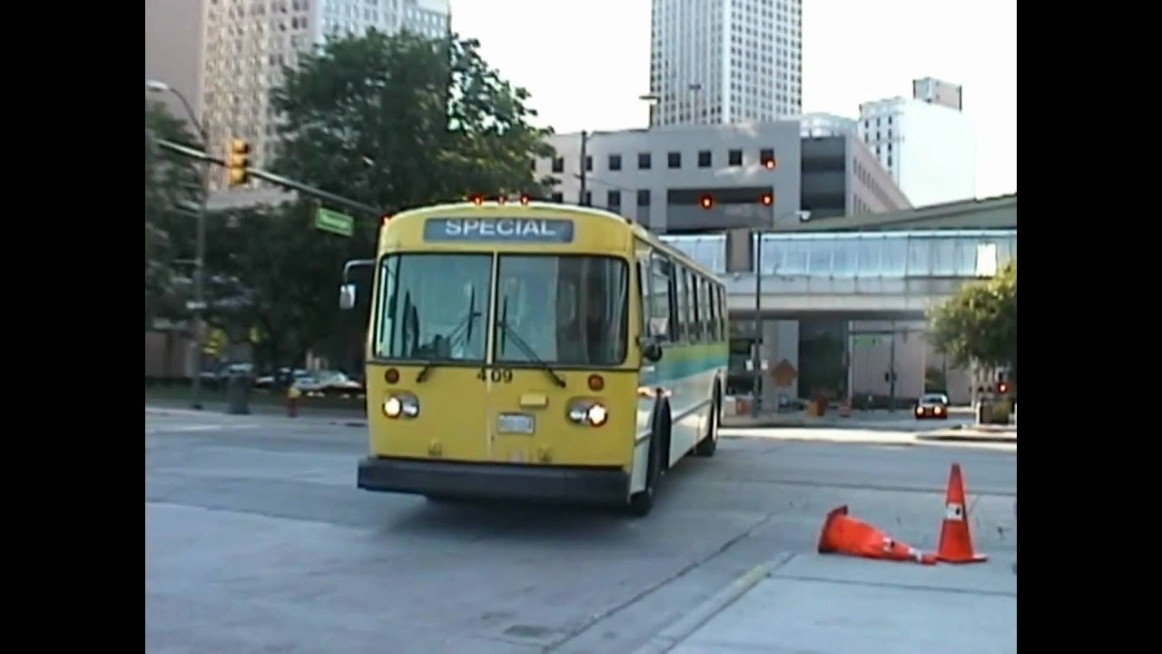 Windsor and Detroit Buses in Detroit - YouTube