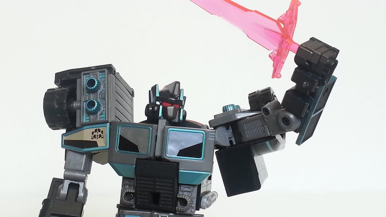 Review Time Takara Car Robots Black Convoy - YouTube