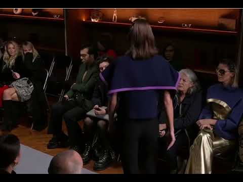 Modelagentur München: Model Jess Koeman by vivienne model management -  Pierre Cardin show paris 2
